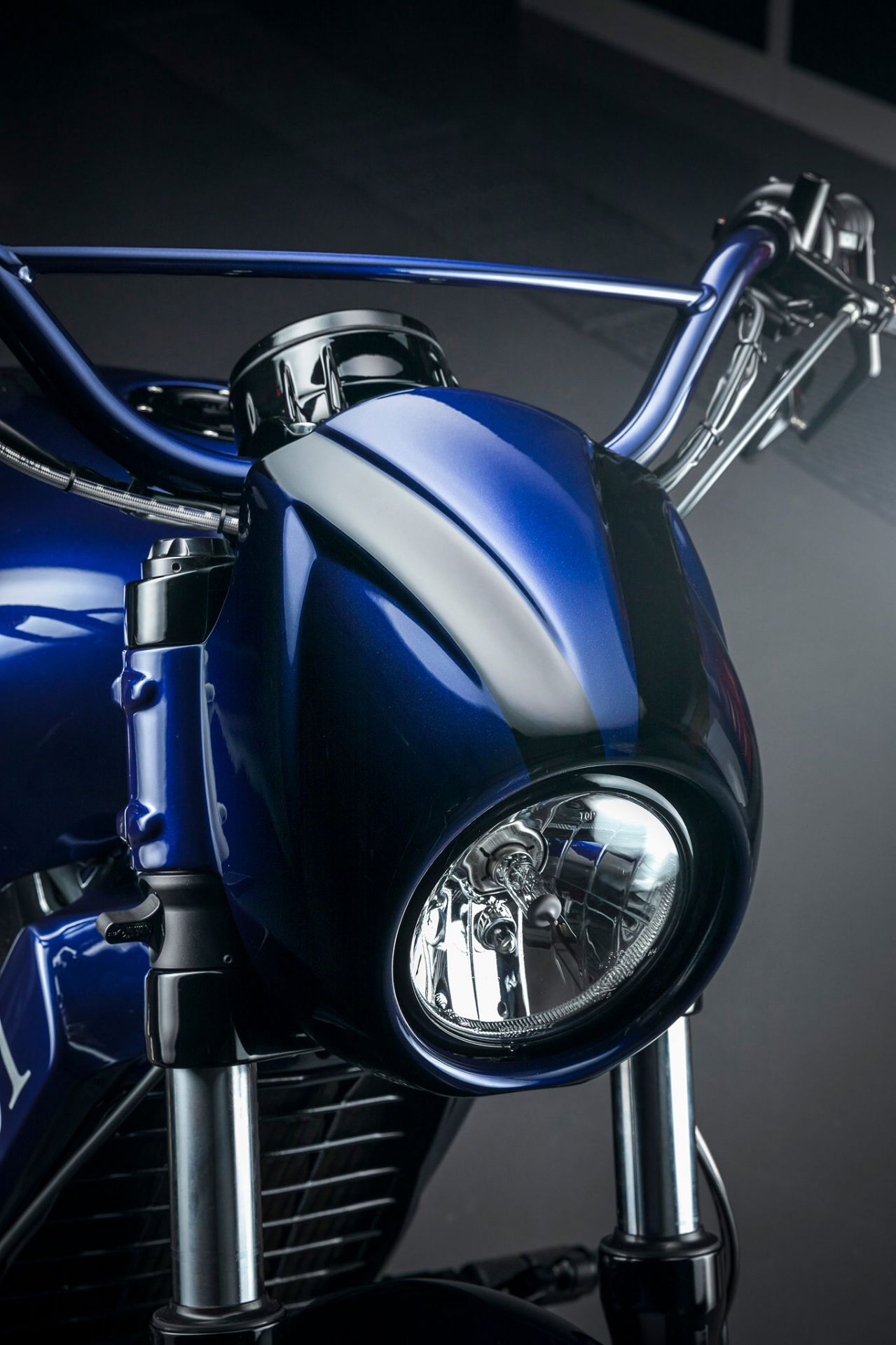 Scout Bobber Custom Blue - Hollister's MotorCycles